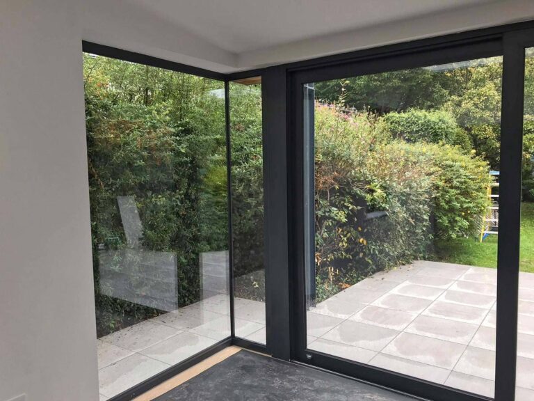 Corner Windows Melbourne | Frameless and Modern Designs